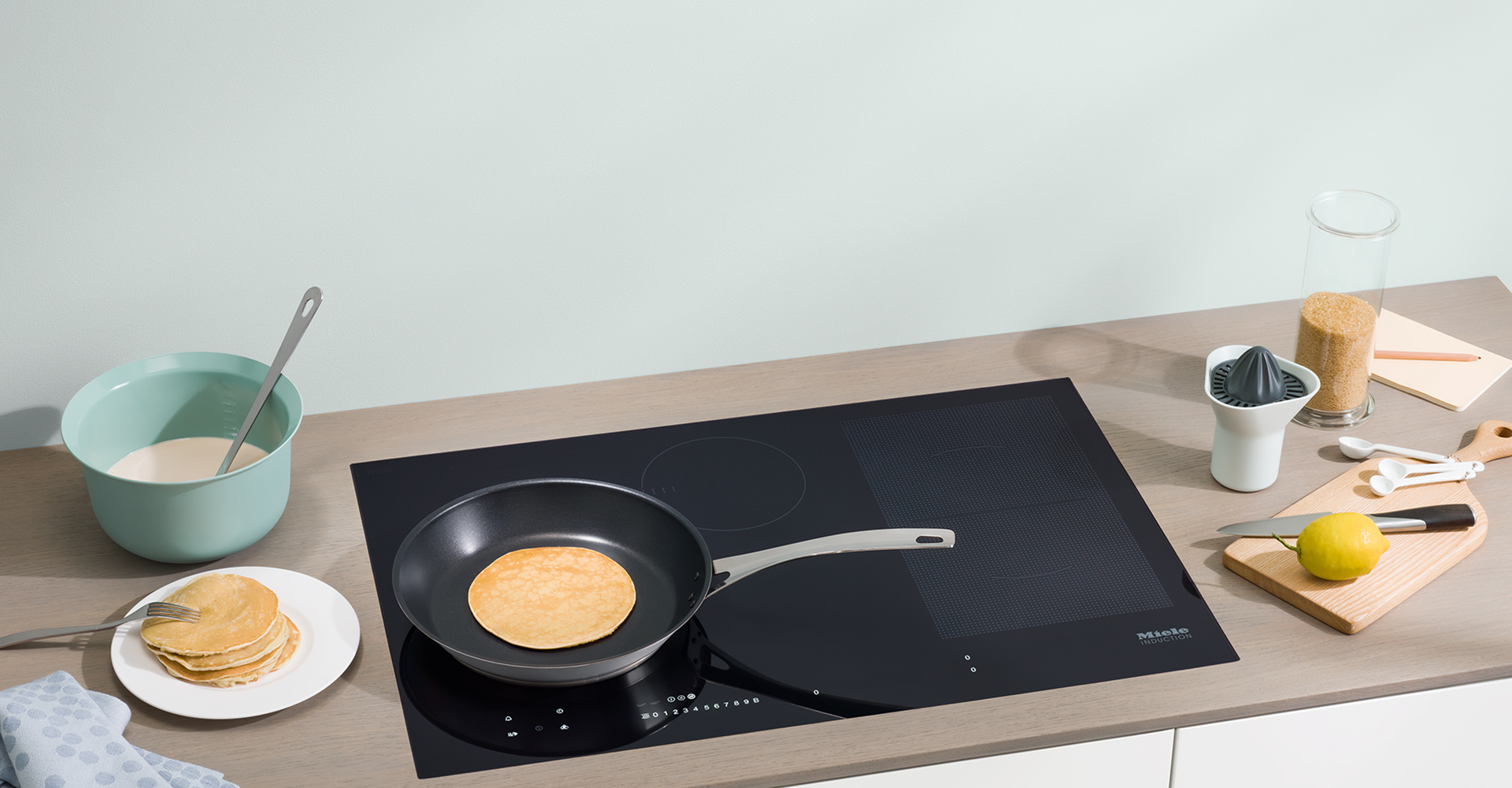 The new induction hob with TempControl » Miele