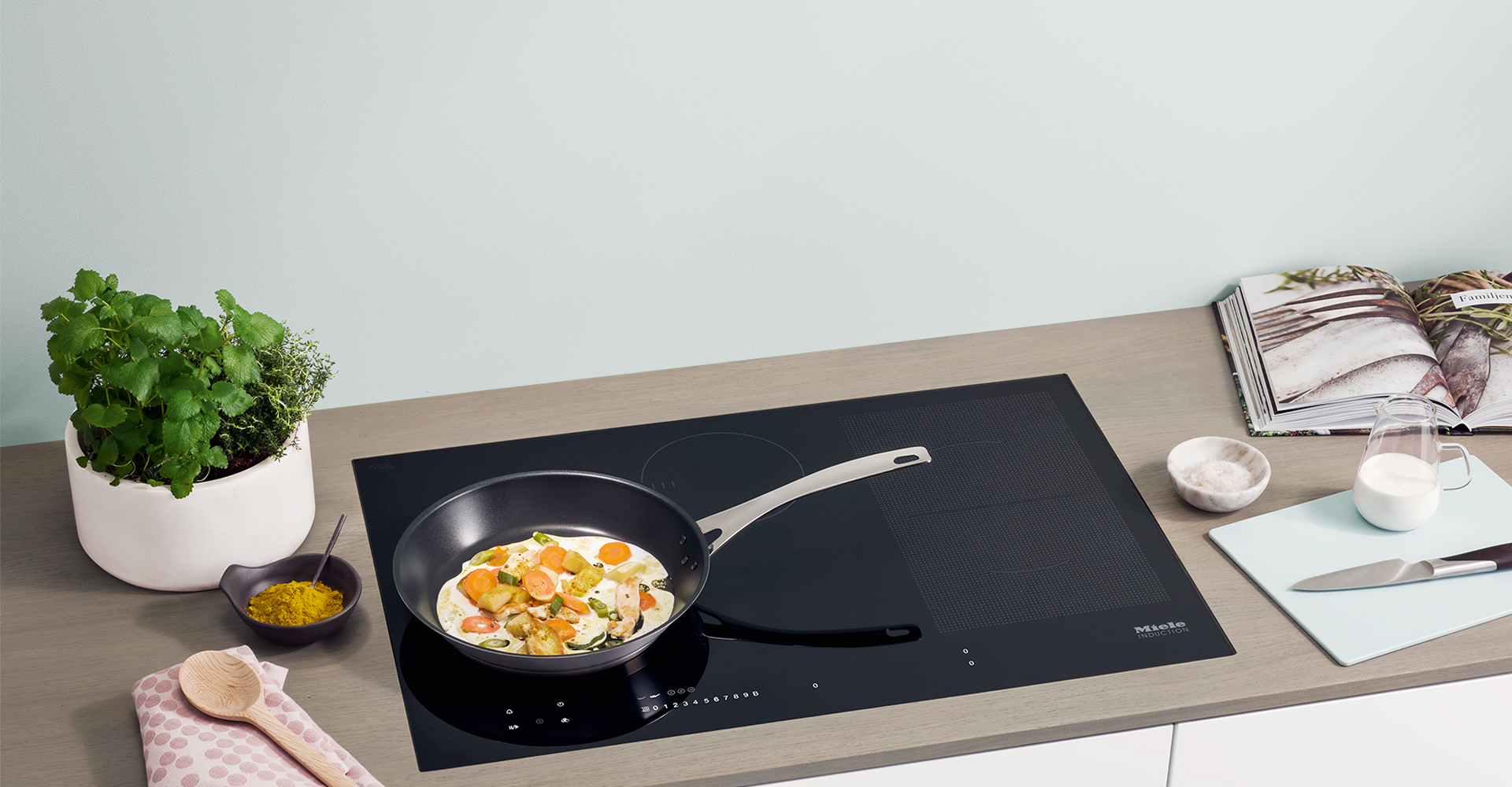 The new induction hob with TempControl » Miele